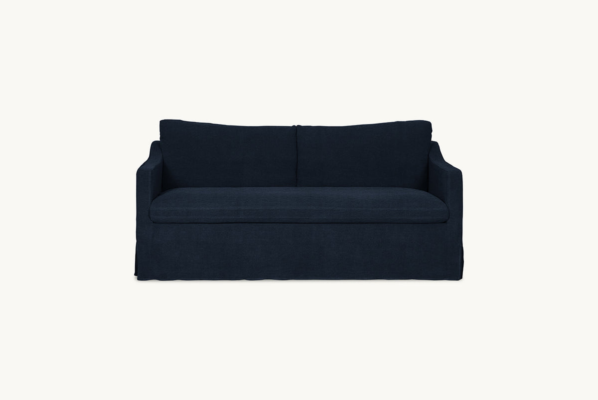 Amelia Sofa – Classic Comfort – Sixpenny